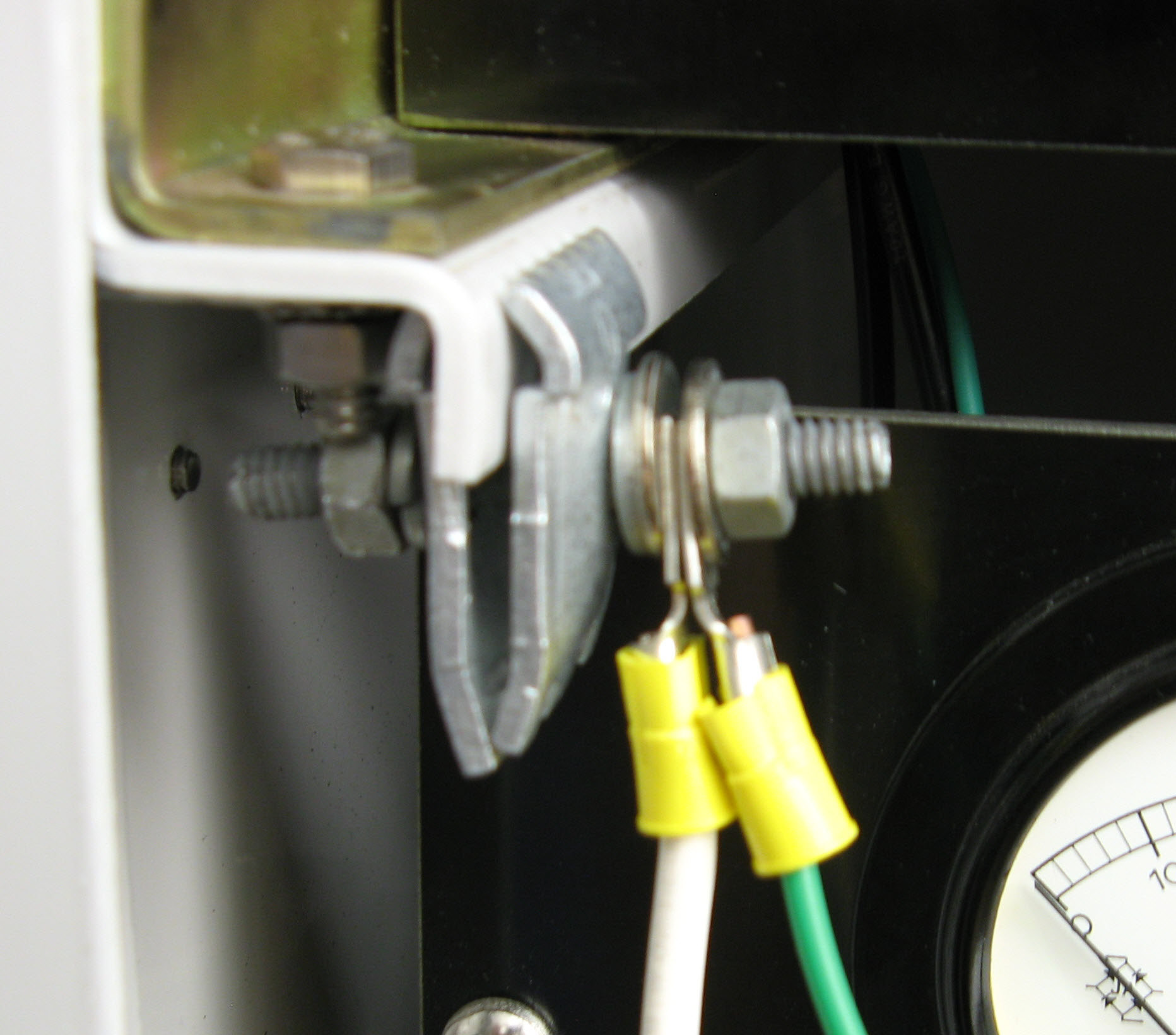 Ground the Surge Arrester and RMUs